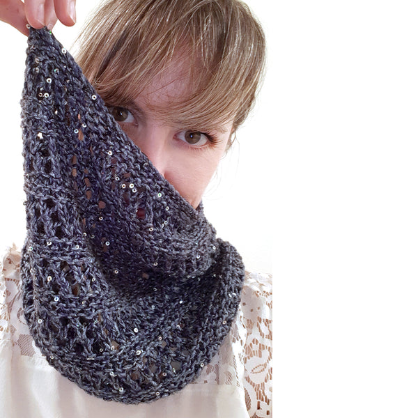 magpie darling cowl DK {knitting pattern} – The Crafty Jackalope